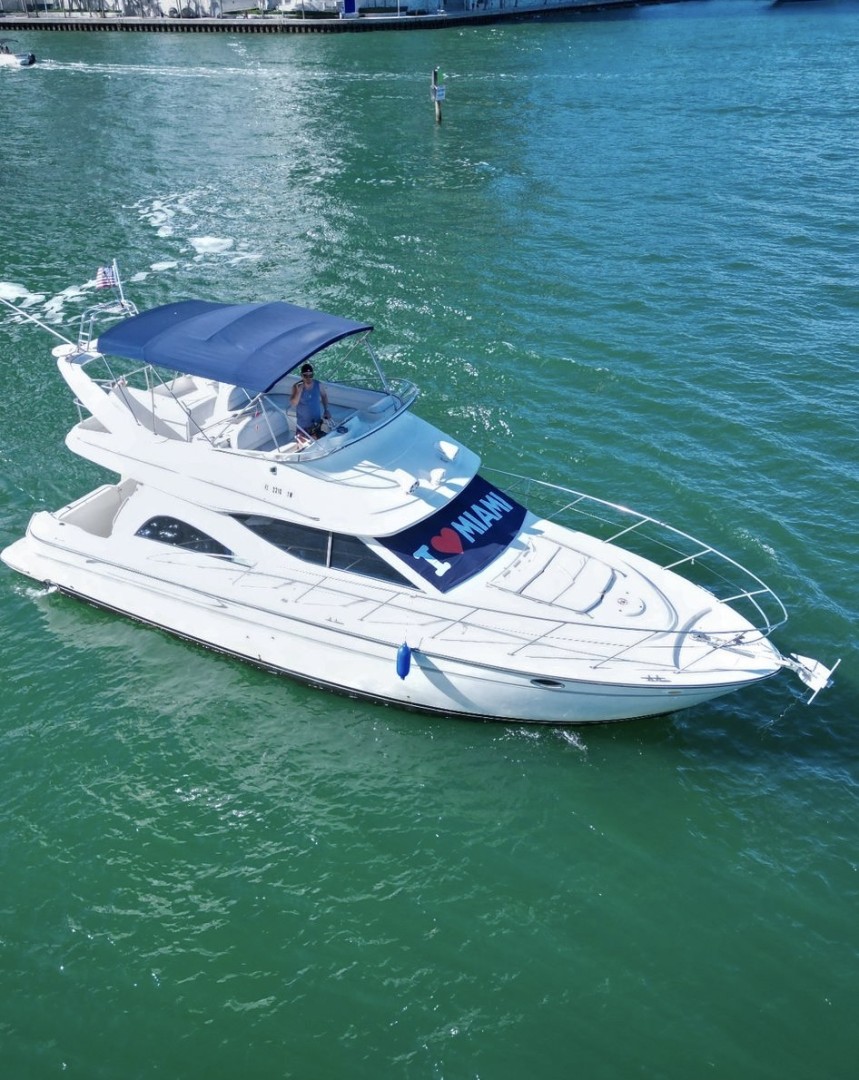 Location Yacht Maxum 4200 - Miami | SamBoat
