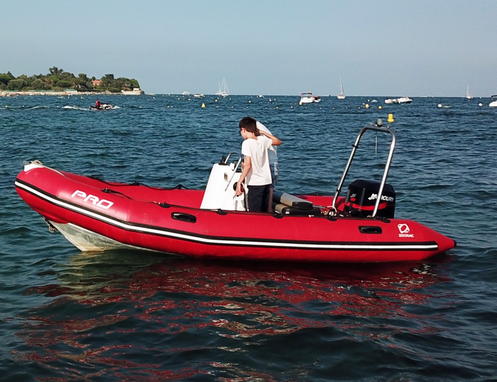Location Semi-rigide Zodiac Pro 500 - Port Grimaud - SamBoat