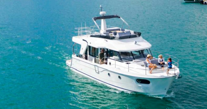 Fiche technique Swift Trawler 41 Fly avec vidéo | SamBoat